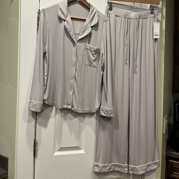 cozy earth | Intimates & Sleepwear | Cozy Earth Long Sleeve Bamboo ...